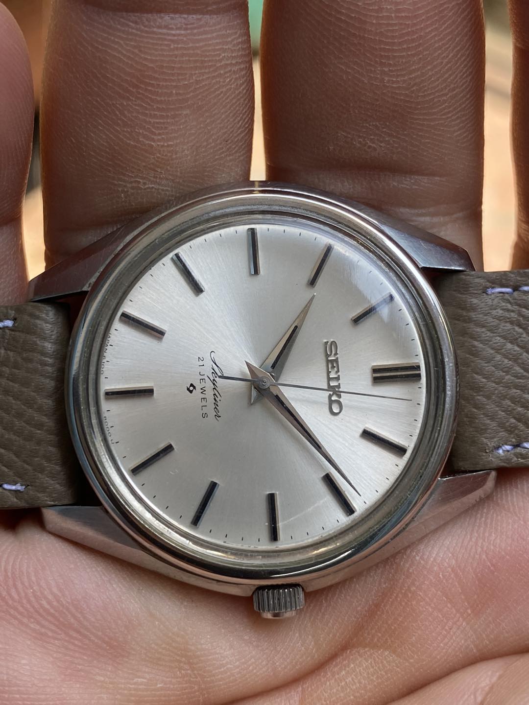 Seiko Skyliner Hand winding 6100-8000 – Long's Fine Watches