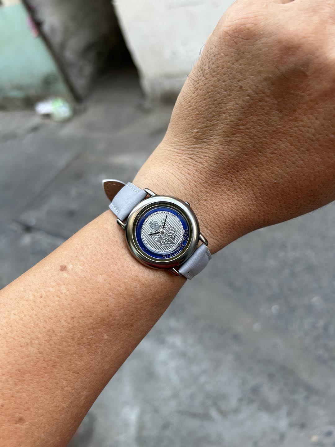 Atelier Sab Quartz Vintage watch stainless Steel back V701-6F10 / case ...