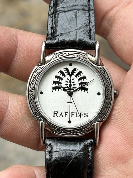 Raffle Quartz Vintage watch stainless Steel back , made in Japan ...
