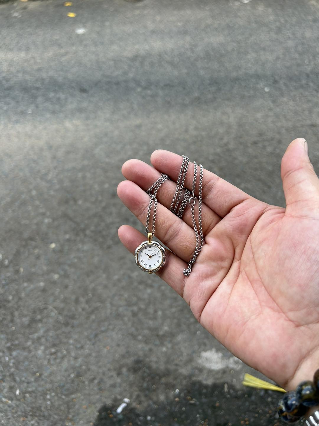 Seiko Necklace Quartz Watch 1F21-0A10 / case no.740012, made in Japan ...