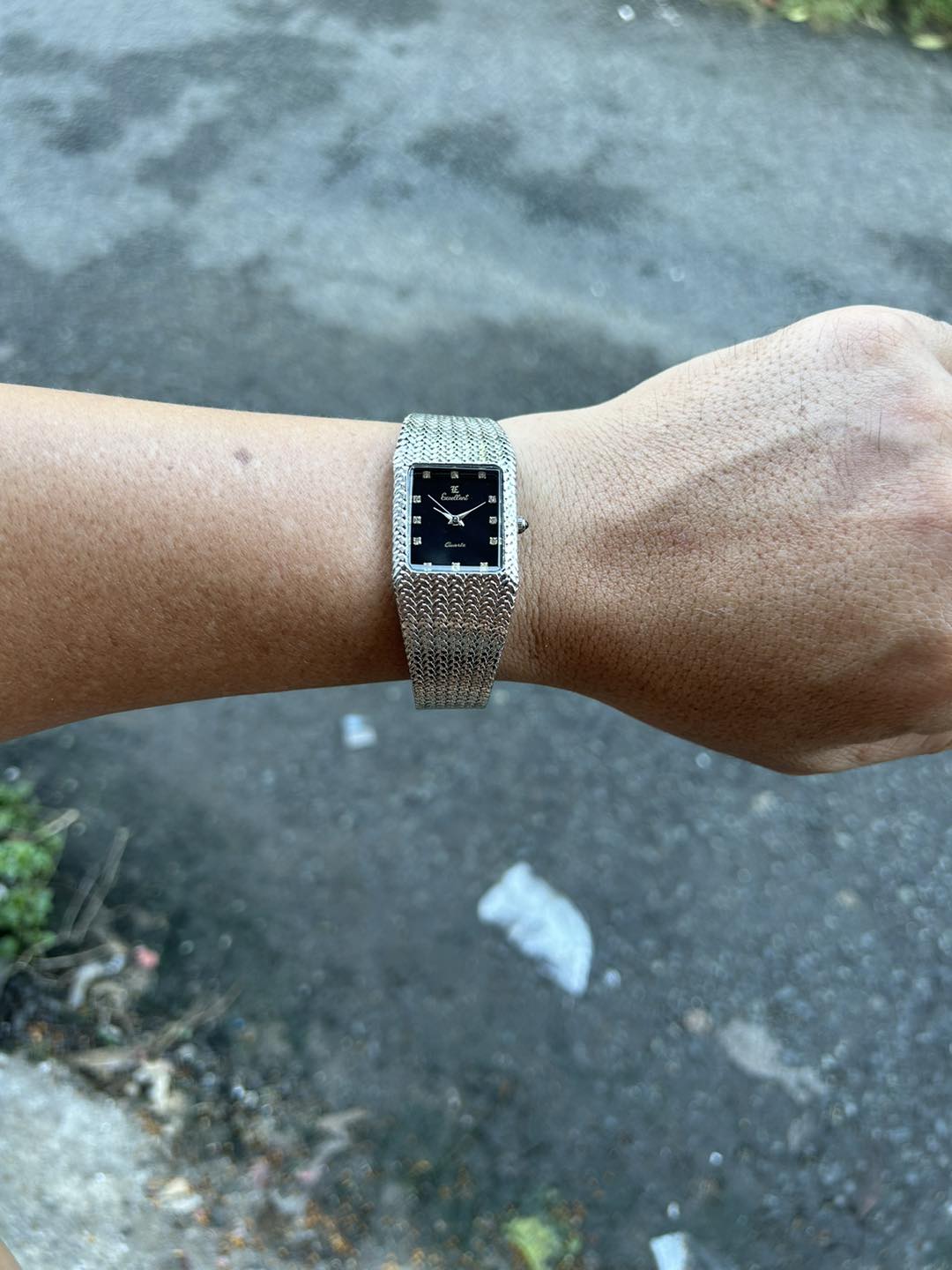 Excellent quartz watch , made in Japan. – Long's Fine Watches