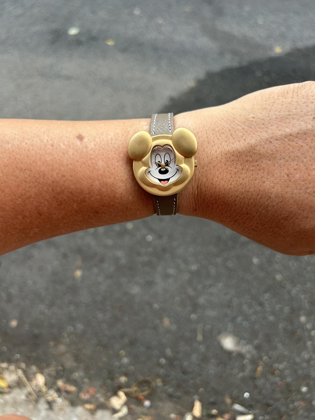Disney – Mickey Quartz Watch M46 , made in Japan . – Long's Fine Watches