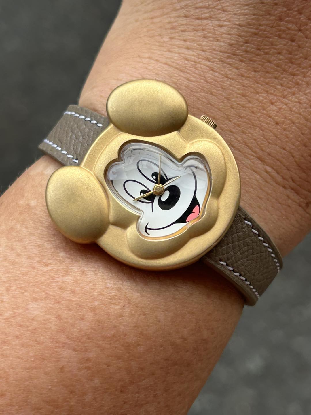 Disney – Mickey Quartz Watch M46 , made in Japan . – Long's Fine Watches