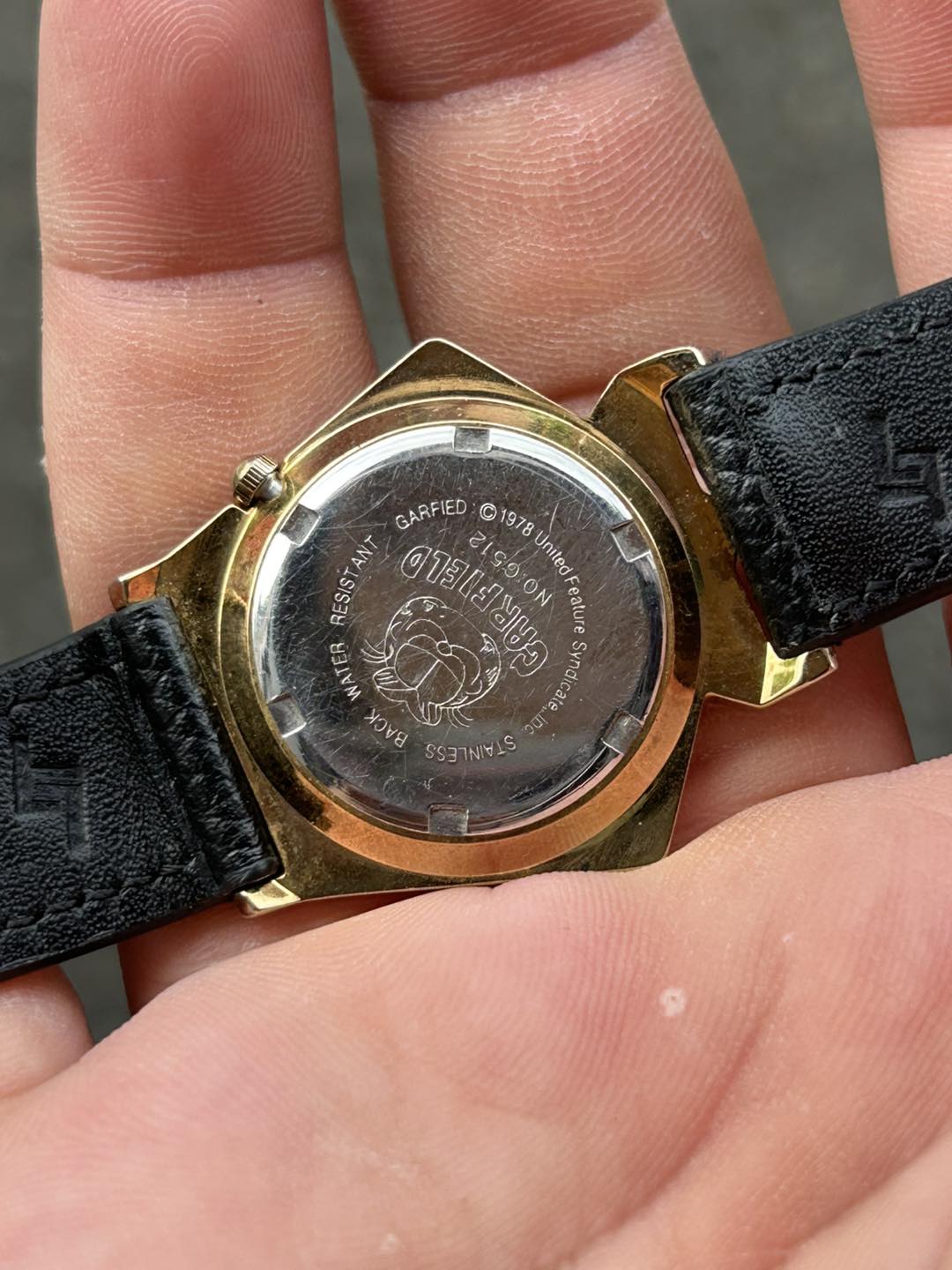 Garfield quartz watch Stainless steel back No.6512 , made in Japan ...