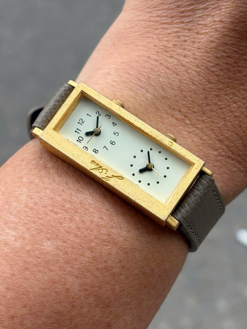 J Axis dual time WATCH Quartz stainless Steel back 20/520-C, made in ...