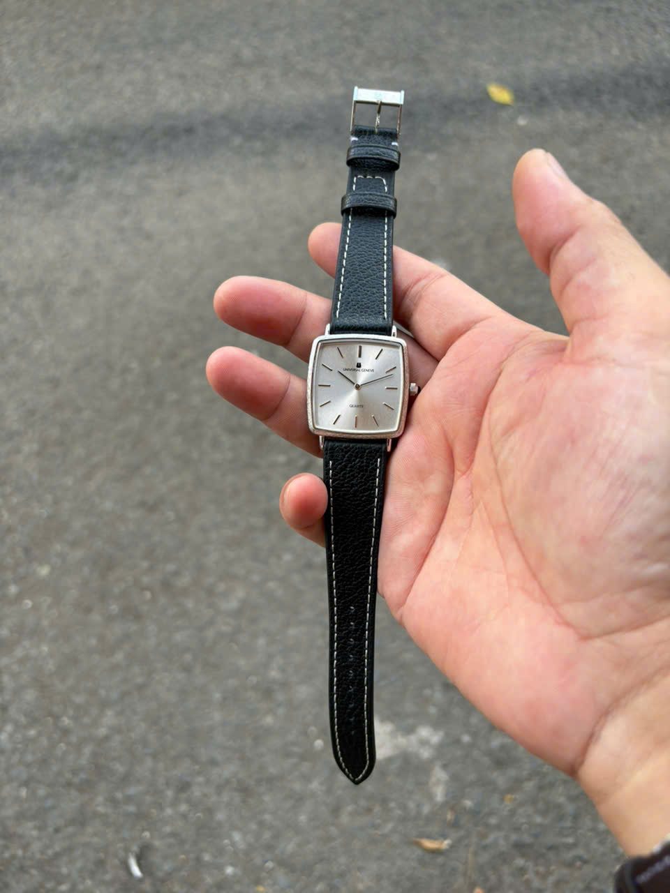 UNIVERSAL GENEVE Watch Quartz 743302 / case no.240119, Swiss made ...