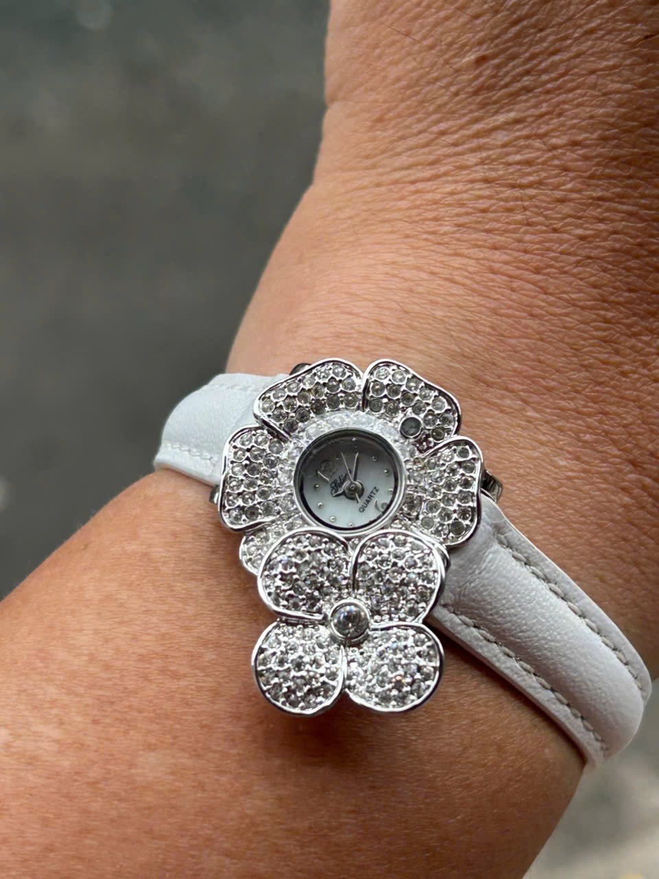 Seline lady quartz watch RHODIUM PLATED stainless steel back, made in ...