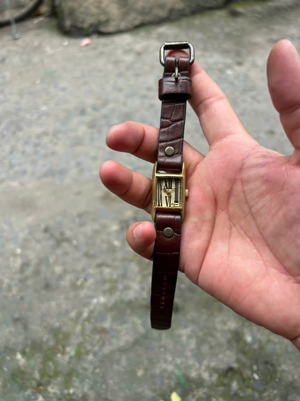 Art deco Stand Arrow hand made Quartz watch, made in Japan. – Long's ...
